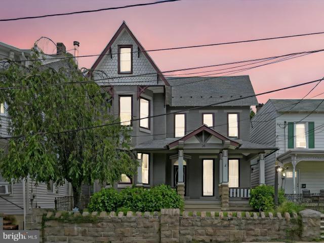 28 Dock St, Schuylkill Haven, PA 17972 | MLS #PASK2022