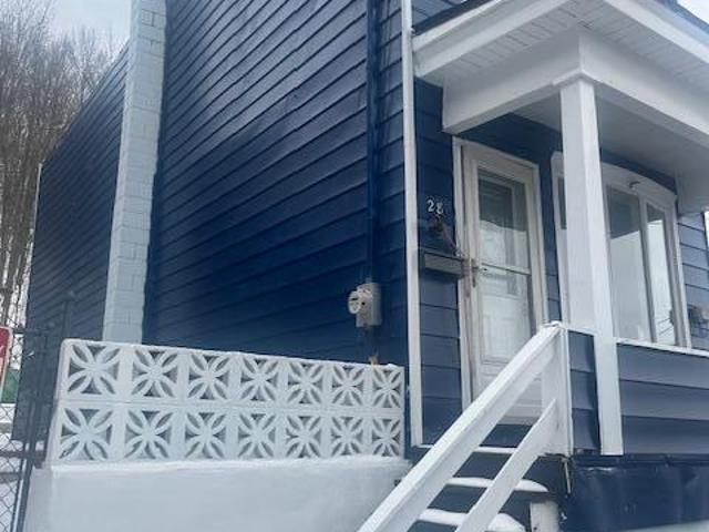28 E Maple Street