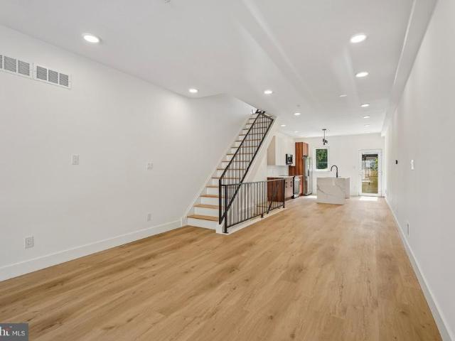 28 E Pleasant Street