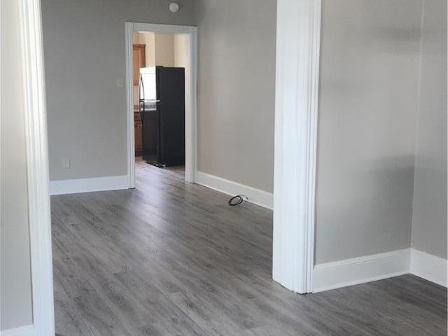 28 E Walnut Street