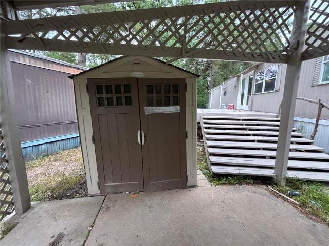 28 E Whippoorwill Lane