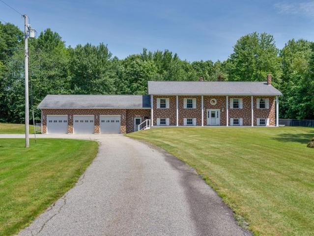 28 Edgecomb Rd, Lisbon, ME 04252