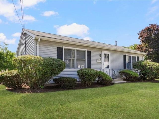 28 Elmer Ave, Warwick, RI 02886