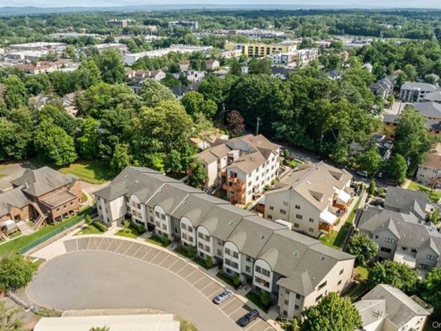 28 Elyon Rd Unit 301, Monsey, NY 10952