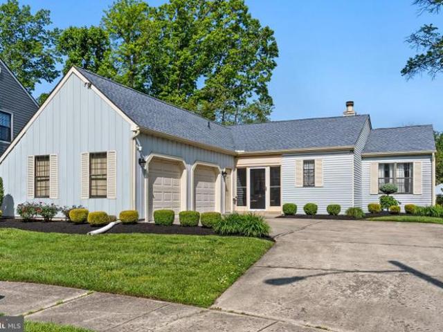 28 Embassy Ct, Cherry Hill, NJ 08002