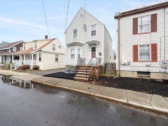 28 Everett St, Woburn, MA 01801 | MLS #73495