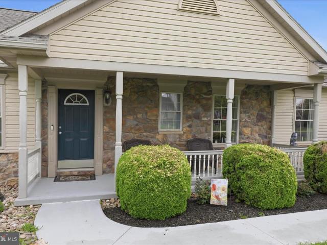 28 Farmington Way