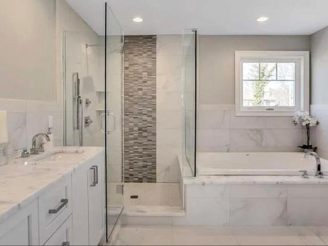 28 Fern Drive E