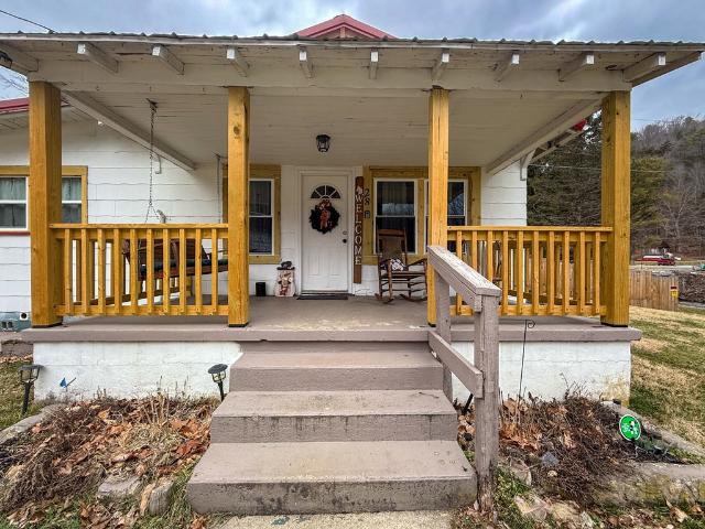 28 Fernwood Dr