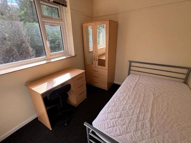 28 Freshfield Close, Norwich NR5, Room to rent, £495 pcm | PrimeLocation