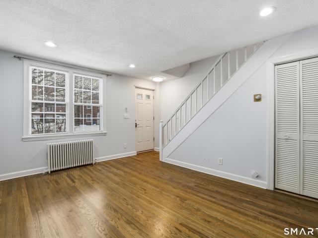 28 Garden Dr, Unit J, Manchester, CT 06040 | MLS #24156 | Compass