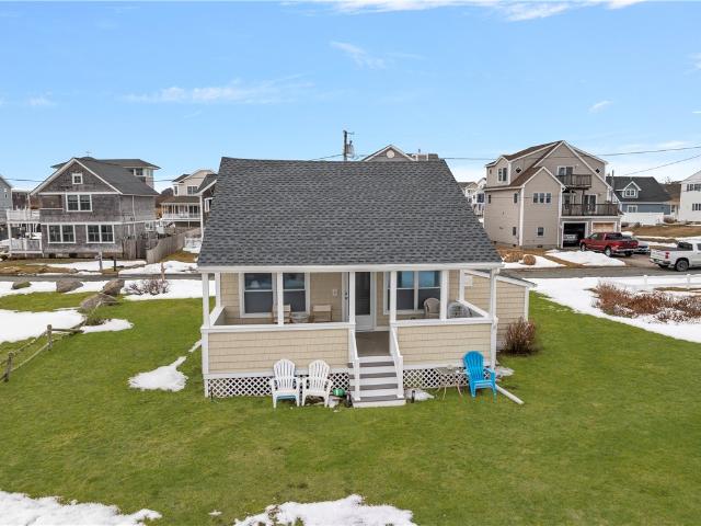 28 Glenwood Ave, Narragansett, RI 02882 | MLS #1405