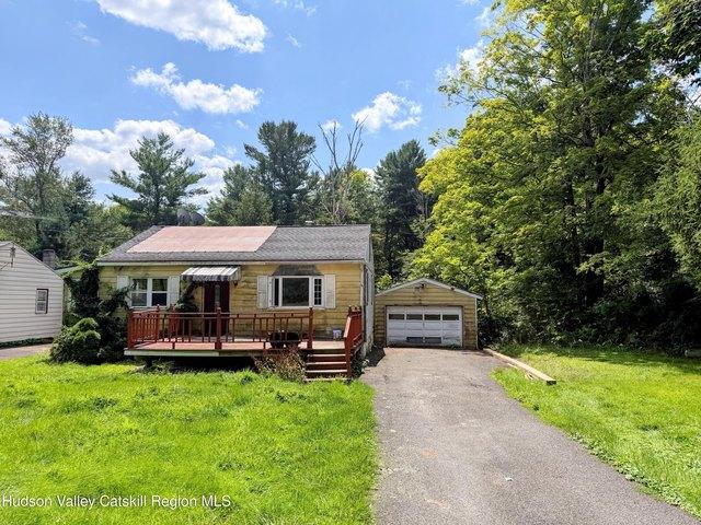 28 Green Acres Rd, Craryville, NY 12521