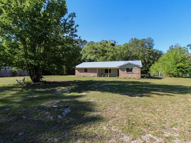 28 Greenleaf Ln, Crawfordville, FL 32327