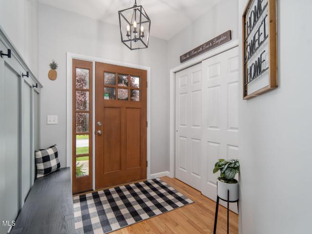 28 Guiliana Circle