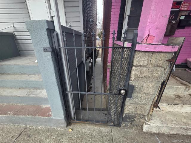 28 Hasbrouck Street A