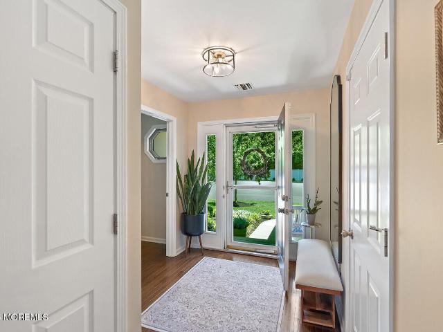 28 Hickory Lane