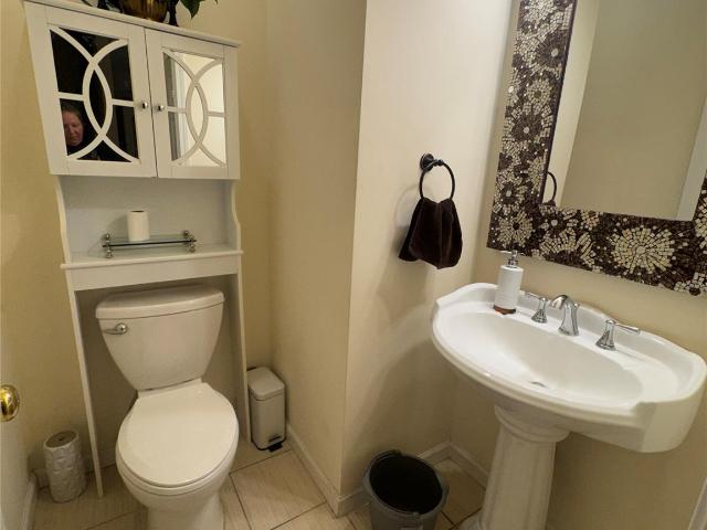 28 Hidden Creek Boulevard