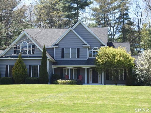 28 Hidden Oaks Dr, Avon, CT 06001
