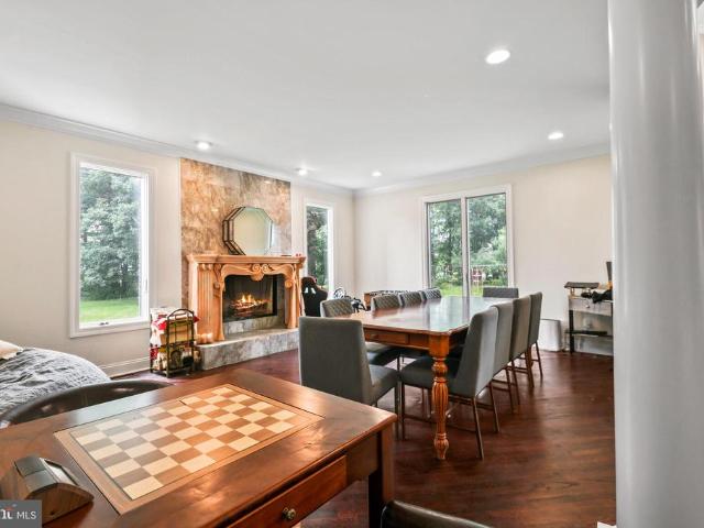 28 High Ridge Road