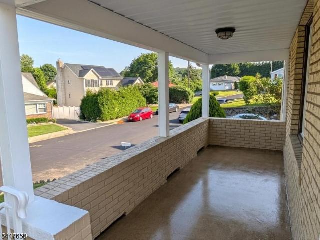 28 Hillside Ave # 2
