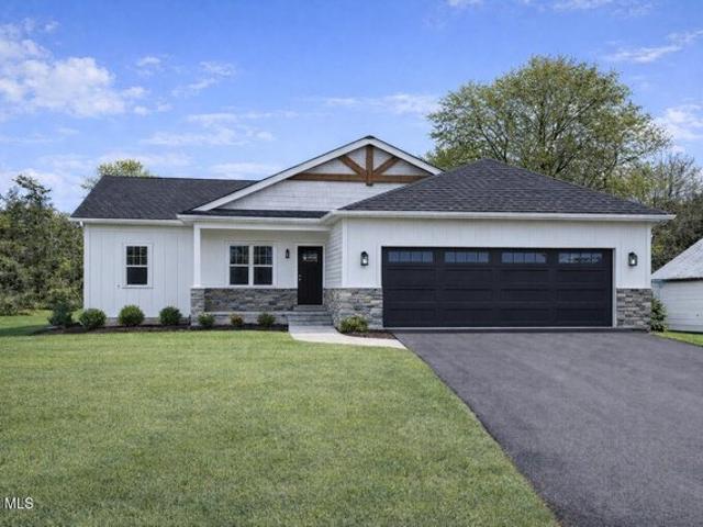 28 Holden Ave, Queensbury, NY 12804