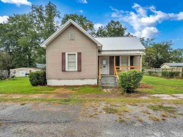 28 Jackson Ave, Sylacauga, AL 35150