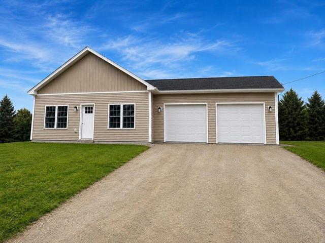 28 Jennifer Ave, Greene, ME 04236