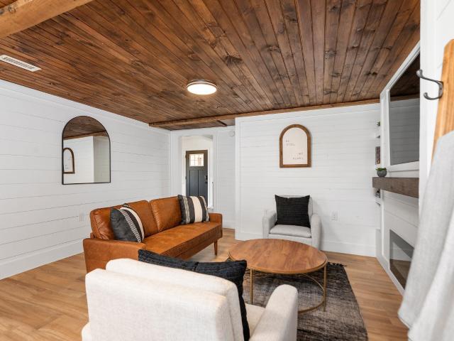 28 jones creek rd