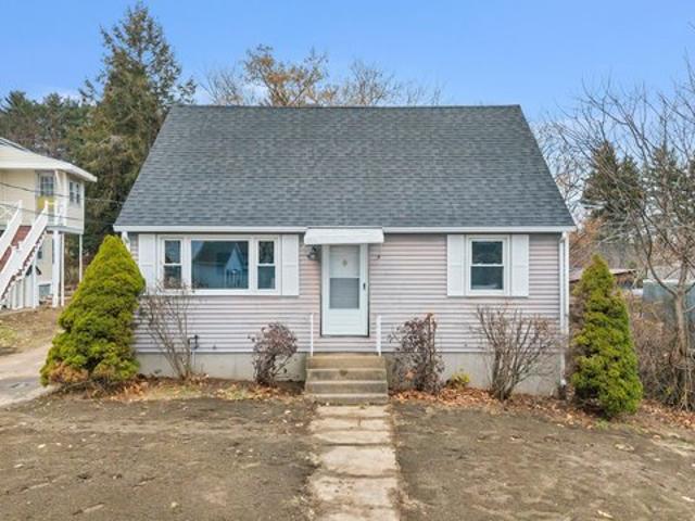 28 Joffre St, Goffstown, NH 03045