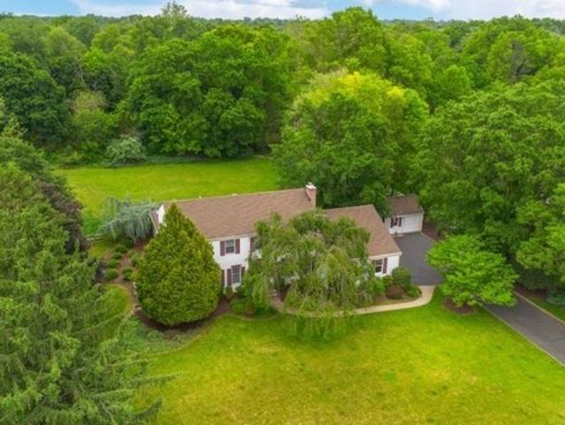28 Kingswood Ct, Montgomery Twp, NJ 08502