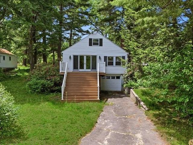 28 Lake Dr, Wilbraham, MA 01095