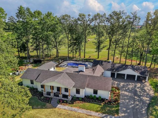 28 Lakeland Dr, McMinnville, TN 37110