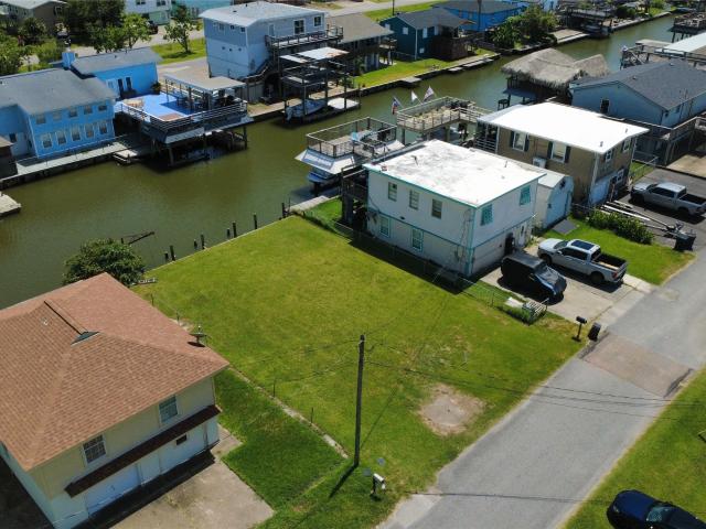 28 Lakeside Drive
