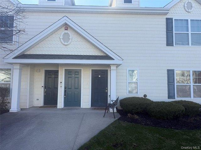 28 Lorien Pl Unit 4, Melville, NY 11747