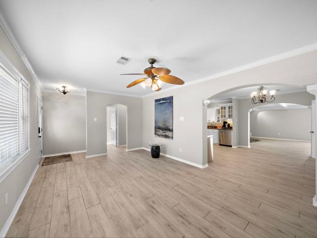 28 Manor Way
