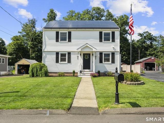 28 Macarthur Rd, North Haven, CT 06473