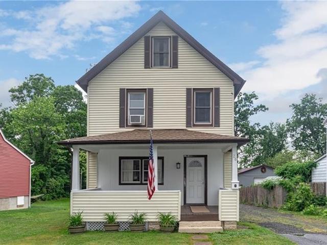 28 Maple St, Cornwall, NY 12518