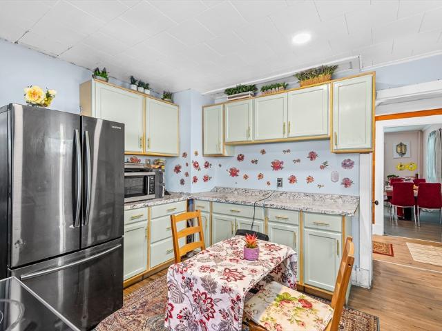 28 Maple St, Southbridge, MA 01550 | MLS #73475