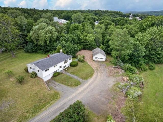 28 Marine St, Winterport, ME 04496