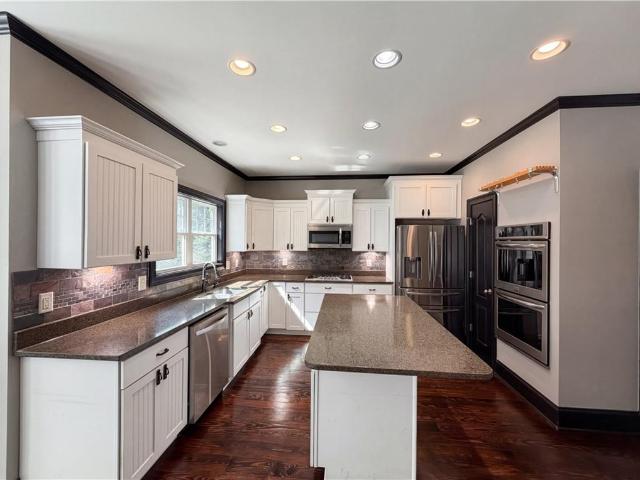 28 Meadows Ct, Dawsonville, GA 30534 | MLS #7742 | Compass