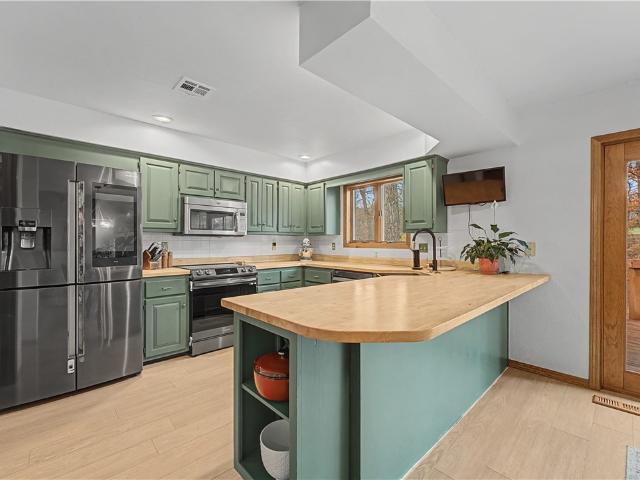28 Melanie Drive