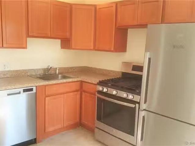 28 Melba St, Unit 4, Milford, CT 06460 MLS #24117299