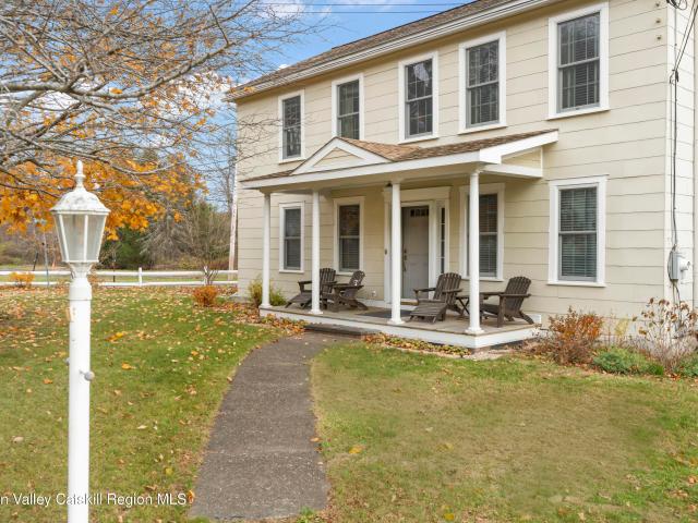 28 Mellenville Square