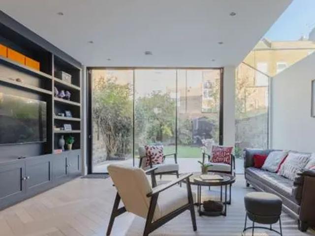 28 Melrose Gardens, London, W6 7RW, United Kingdom | 5 bed apartment for rent #167725461 | Rentberry
