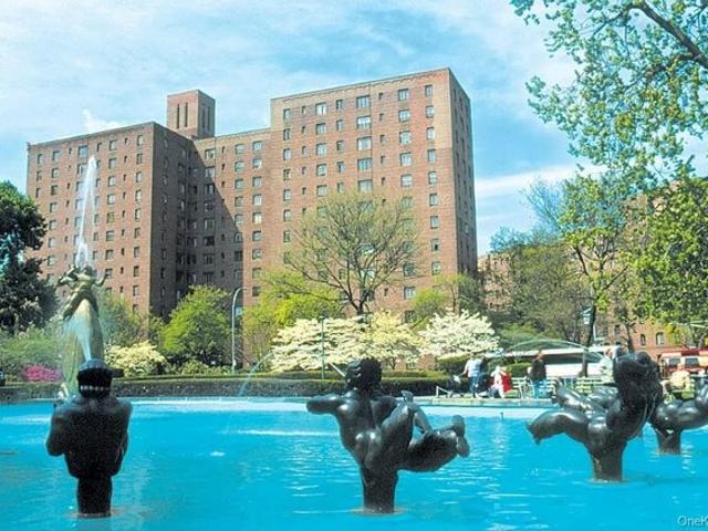 28 Metropolitan Ave Unit 8B, Bronx, NY 10462