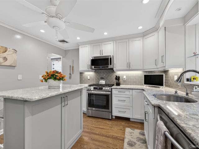 28 Midway Avenue
