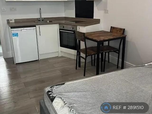 28 Millfield Avenue, Walthamstow, E17 5HH, United Kingdom | 1 bed apartment for rent #167483235 | Rentberry