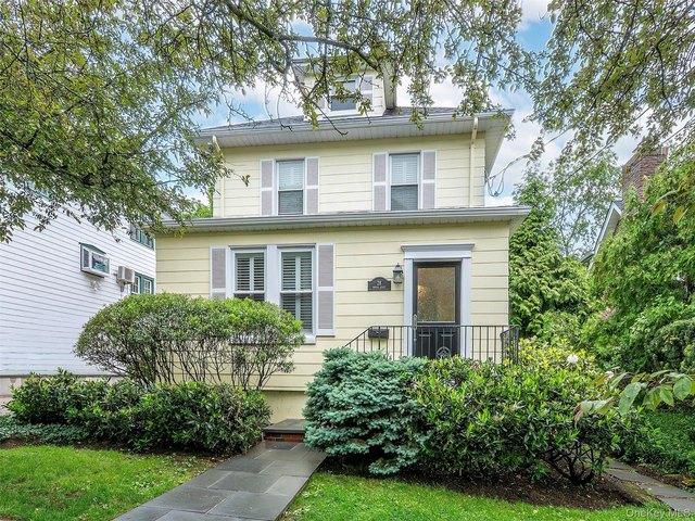 28 Monroe St, Port Washington, NY 11050