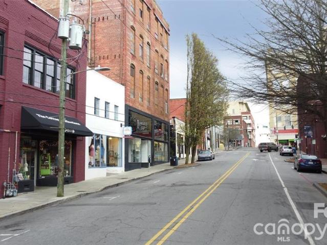 28 N Lexington Avenue